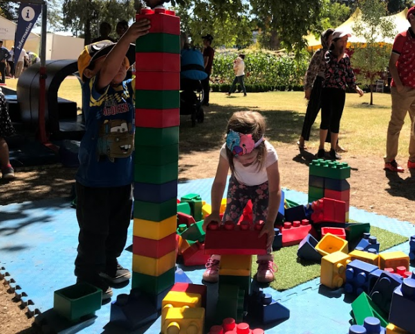 children at work - 11:11 Kindergym